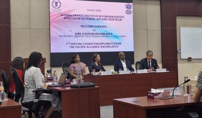 Embajador de Chile en India inaugura el primer Curso Especial para ...