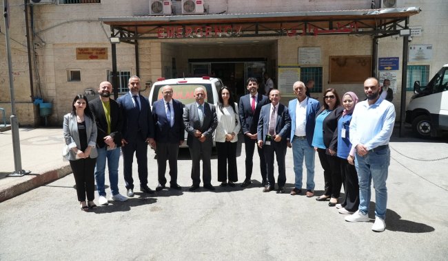 Participación en ceremonia de entrega de máquinas de hemodiálisis al ...